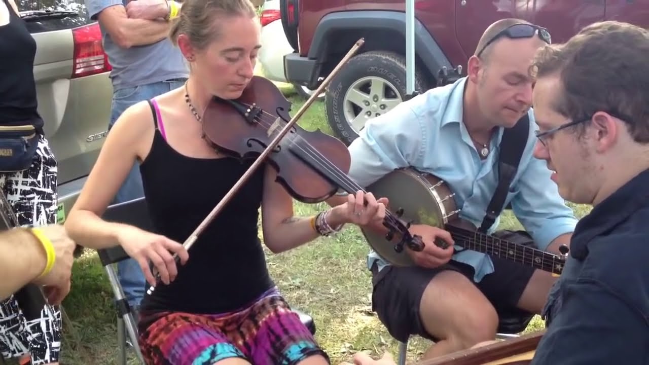 Rachel Eddy fiddling "Johnny Dont get Drunk" - Clifftop 2013 - with ...