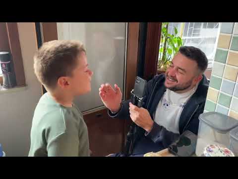 Boncuk babannem 🧿kahvaltıya ekmekleri yapmış🥖kahvaltıya geldik👑yine keyfi yerinde #youtuber #vlog 