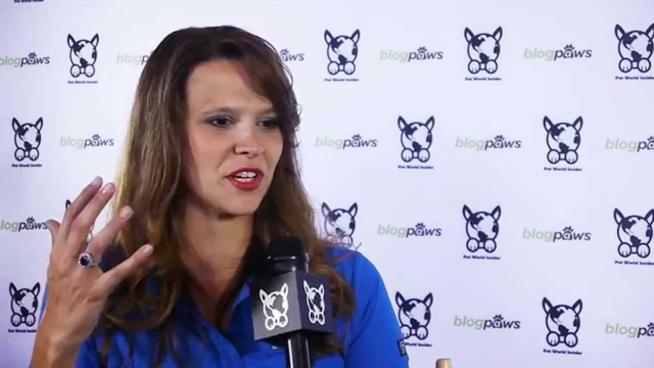 Moment With An Insider - BlogPaws Edition - Robin Rhea - PetSafe - YouTube