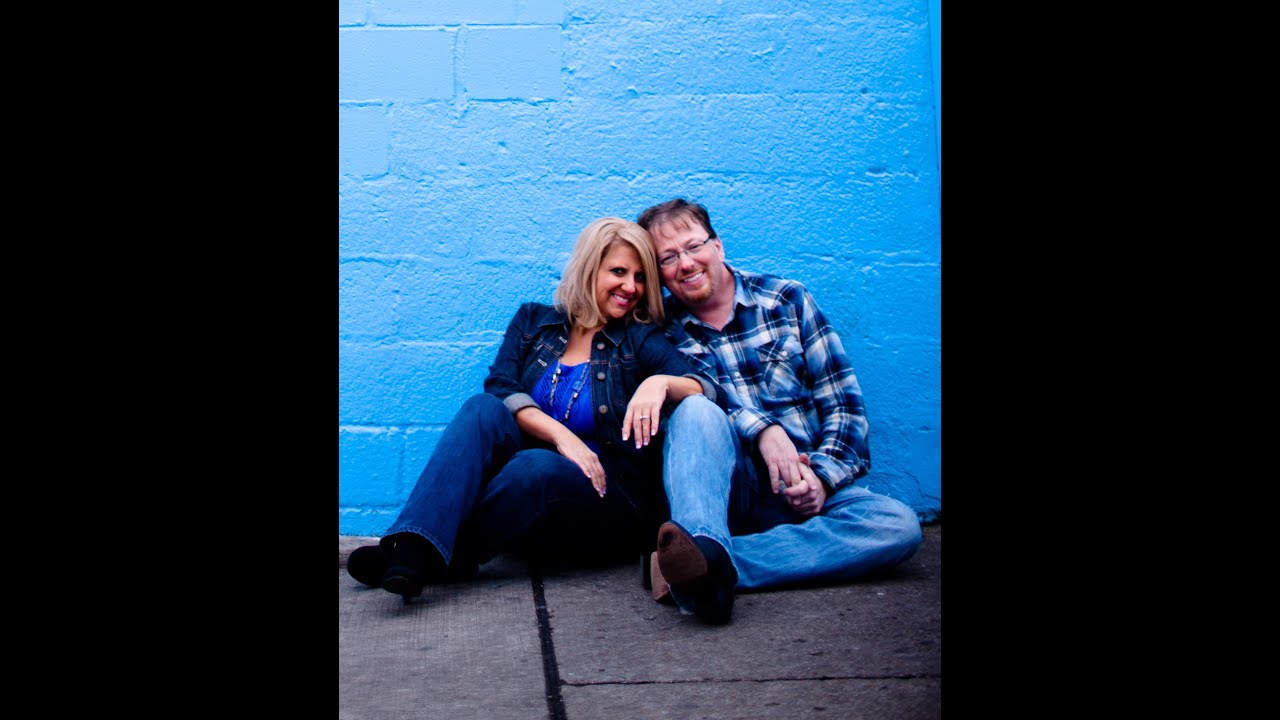 "How's The World Treating You" Zane & Donna King - YouTube