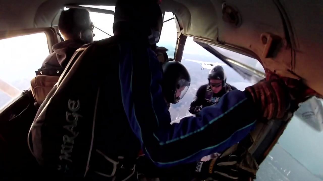 9 Skydivers Fall out of the Sky - 2 Airplanes Crash into each other Mid ...