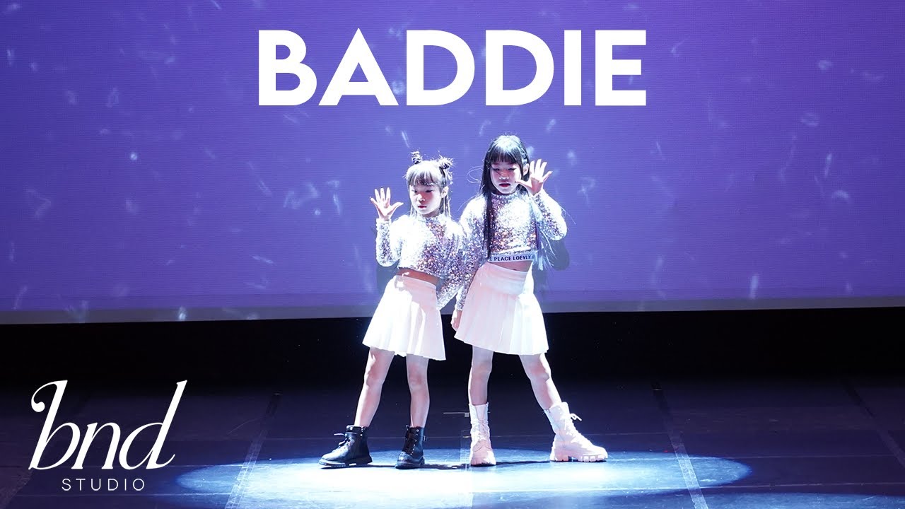 IVE (아이브) - Baddie | 2024 BND Studio 정기 쇼케이스 - YouTube