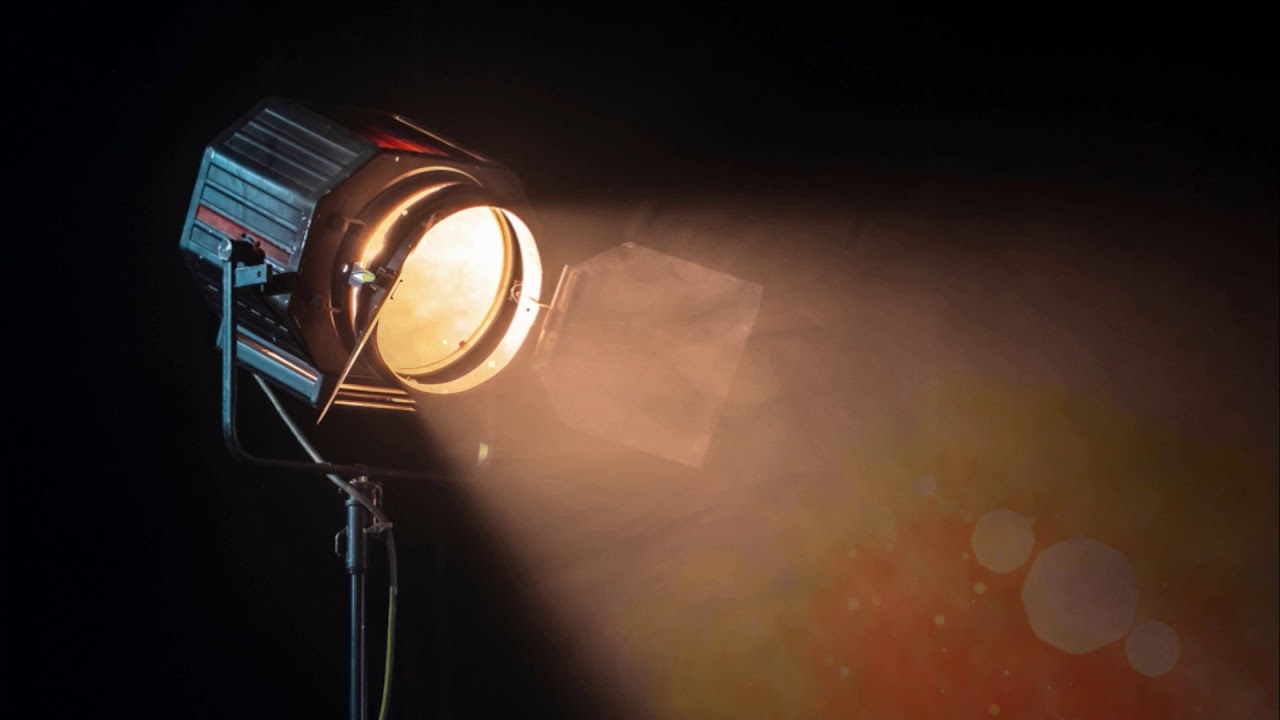 This CHEAP HOLLYWOOD LIGHT beam ray effect | light rays video overlay ...