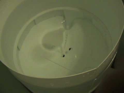 Tub Tornado Toy with Snapping Whirlpool - YouTube