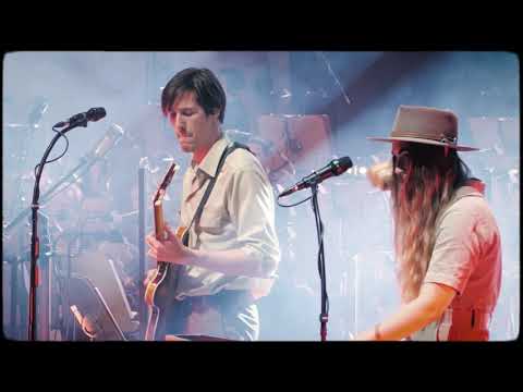 Cari Cari & Film Orchestra Babelsberg - No War (Official Live Video)