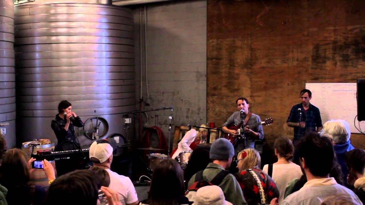Tu Fawning - Full Concert - 06/04/11 - Gundlach Bunschu Winery ...