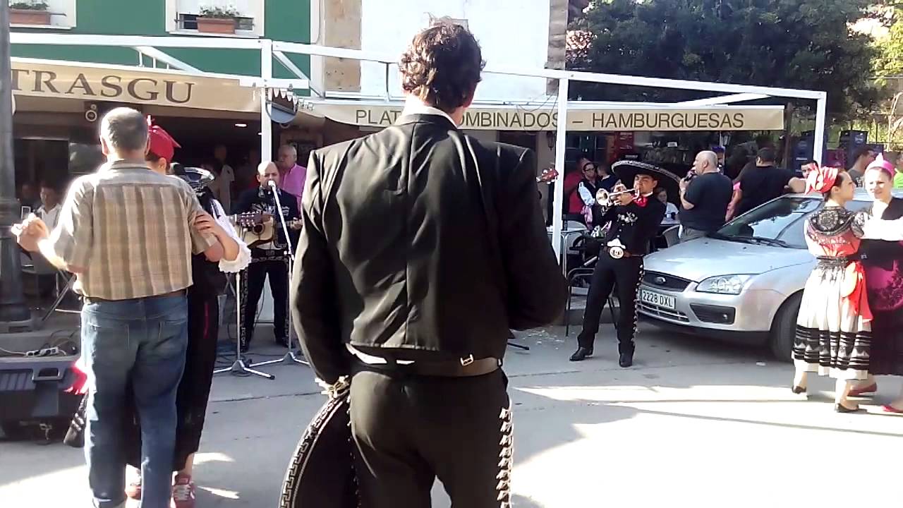 Miguel Cosio con su mariachi - YouTube