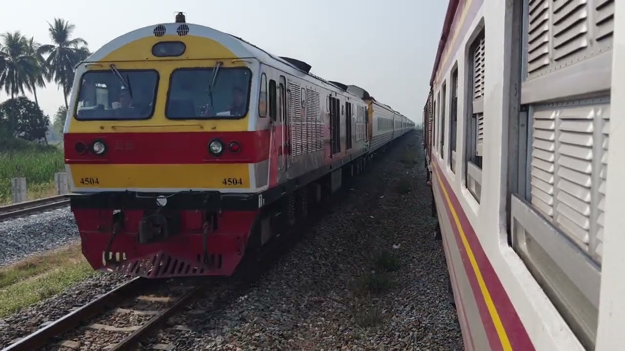 ขบวน 255 หลีกด่วนพิเศษทักษิณารัถย์ 32 ที่นครชุมน์ ordinary train 255 ...