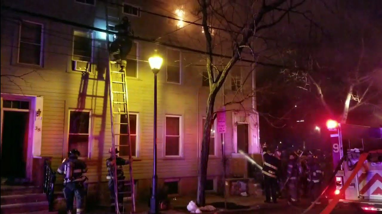 Newark Nj NFD Structure Fire W/Audio (Burnet St) (Quick knockdown) 3-20-18 P-1 - YouTube