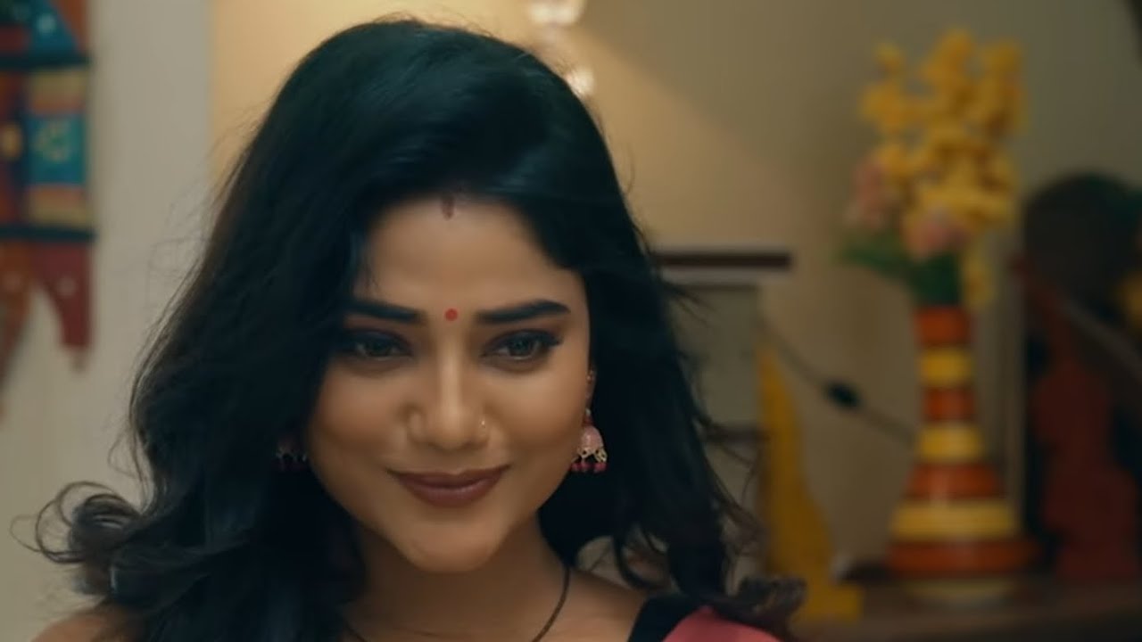 (Tere Mere Beech Mein) Full Web Series Hot Scene Explain Web Series | Ullu App Web Series Review ...