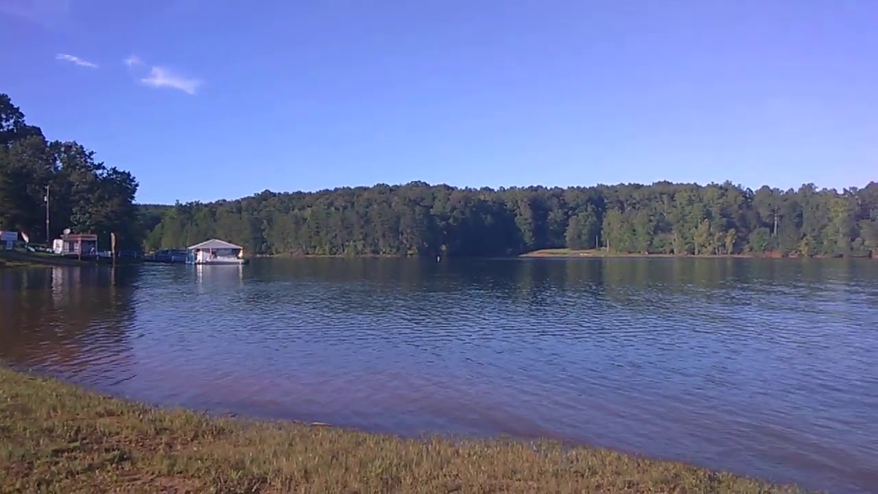 View of Leesville lake at tri county marina - YouTube