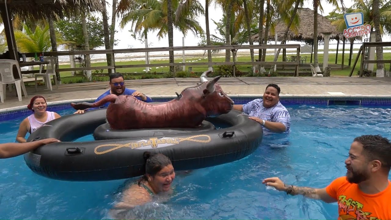 QUIEN DOMINA EL TORO DE AGUA - YouTube