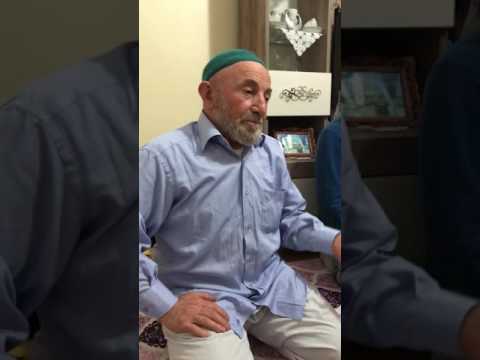 Hacı ramazan amca ezan şeklinde okuyor