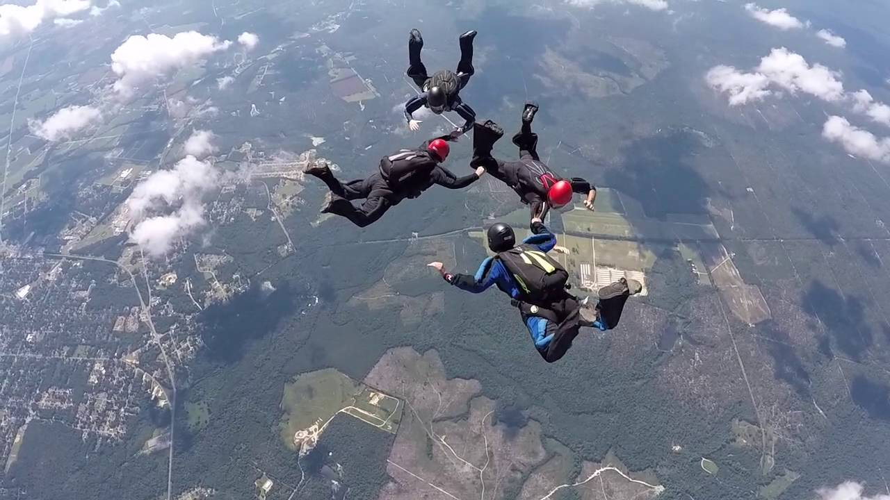 OEW Skydive - 4 way 13/Aug/16 - YouTube