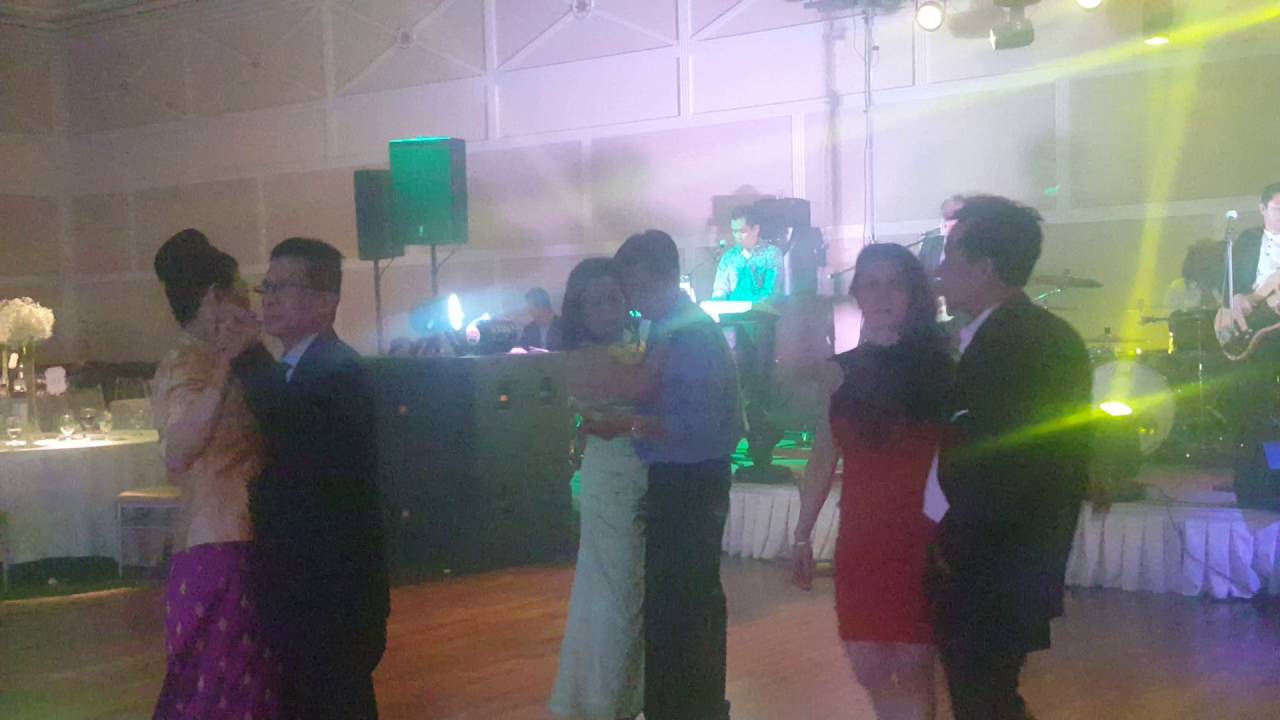 Hotel California by Red Pepper Band and Hao Sound and Lighting - YouTube