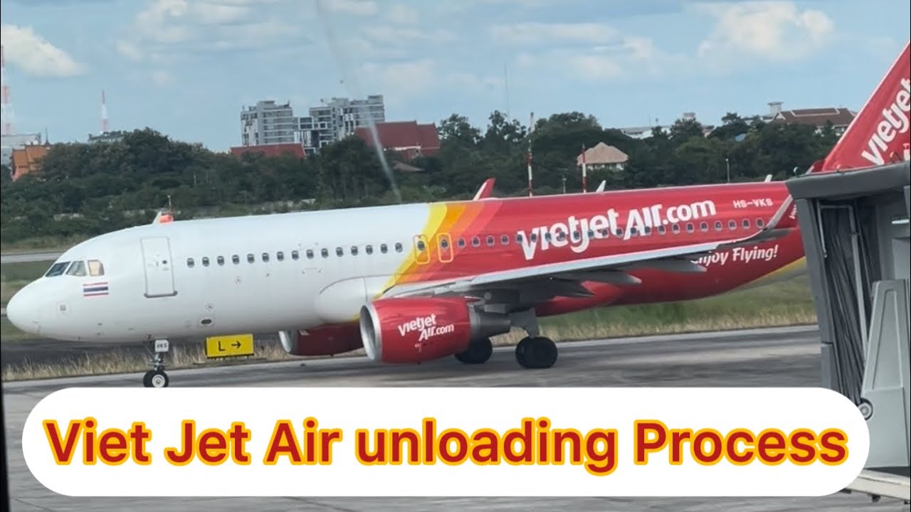 Viet Jet Air approaching for Parking - YouTube
