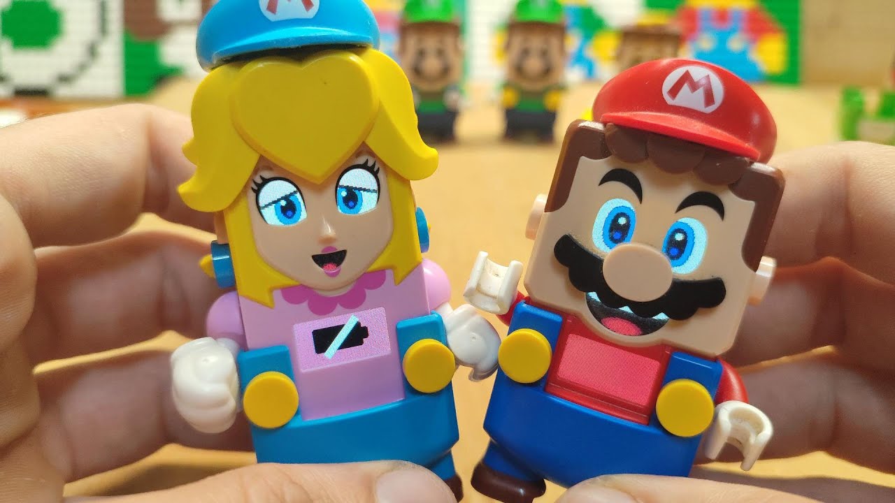 Creepy LEGO Super Mario Wrong Power Up´s and Low battery Peach how to ...