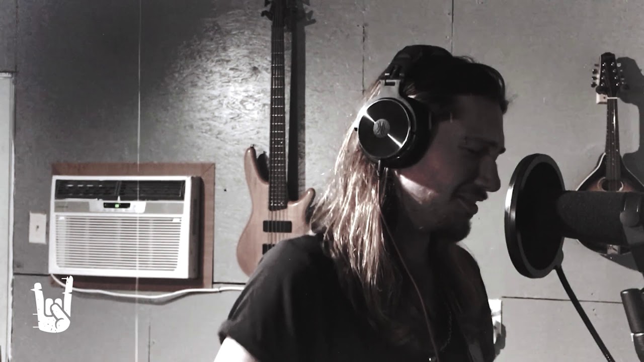 Jesse Kramer- What Makes a Man Accordi - Chordify