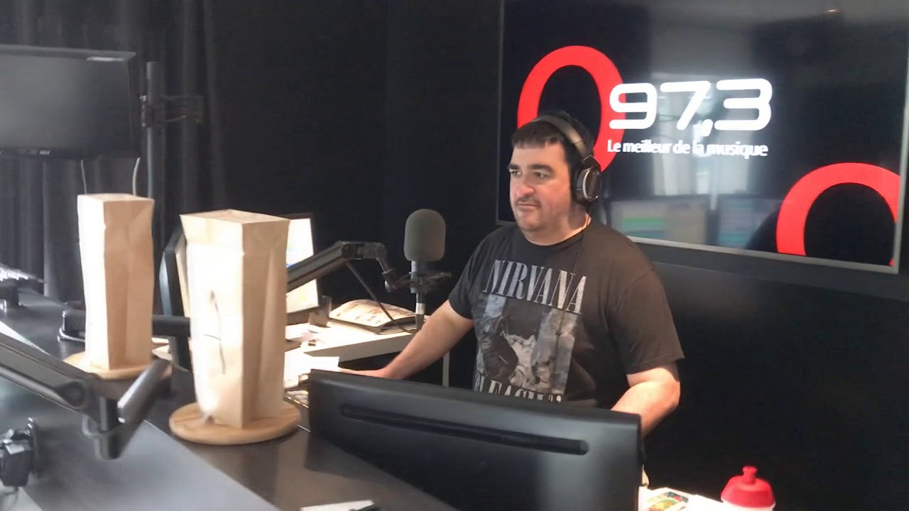 Visite du mentaliste Stephan Therien au o97,3 - YouTube