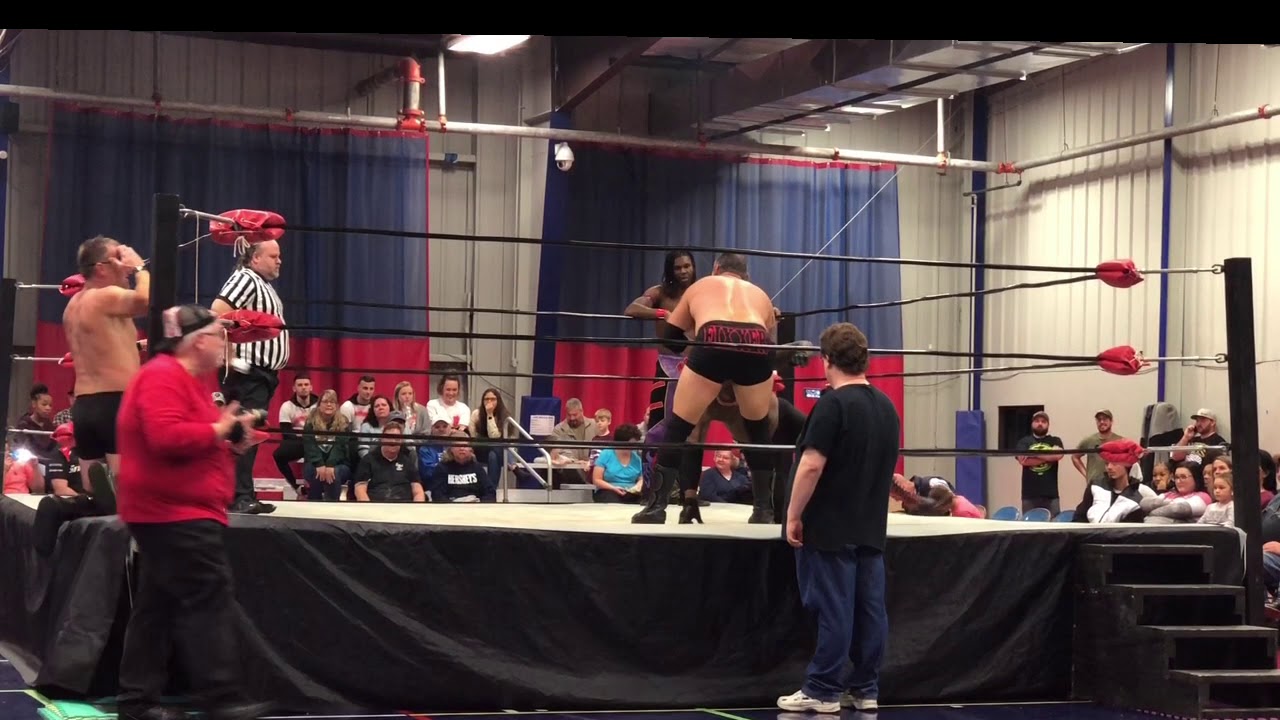 Hyena Hexx & Deget Bundlez vs Patch &Vinny - YouTube