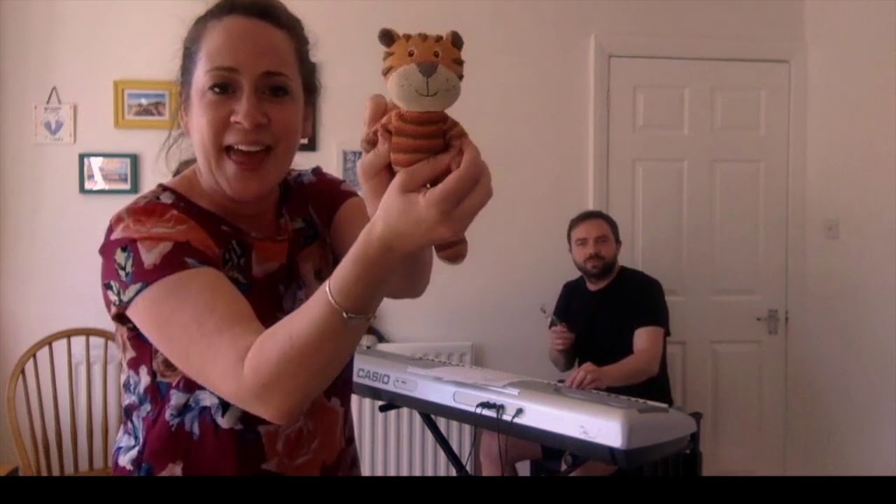 Home Concert: Laura Carter and Tom Lenthall - YouTube