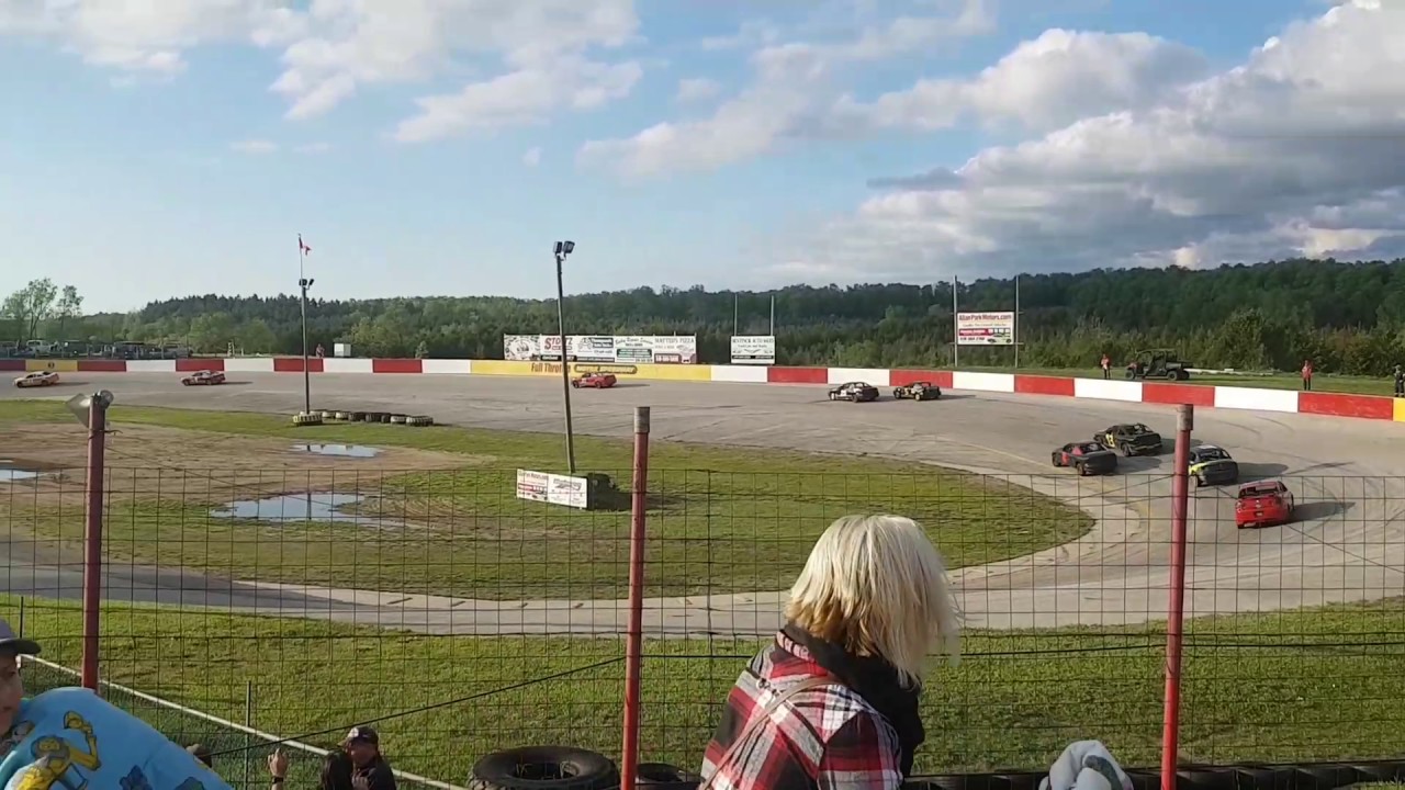 Full Throttle Motor Speedway, May 27th 2017 Fun Stock Feature #1 - YouTube