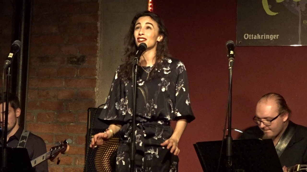 Ein Mensch zu sein - Abla Alaoui - YouTube