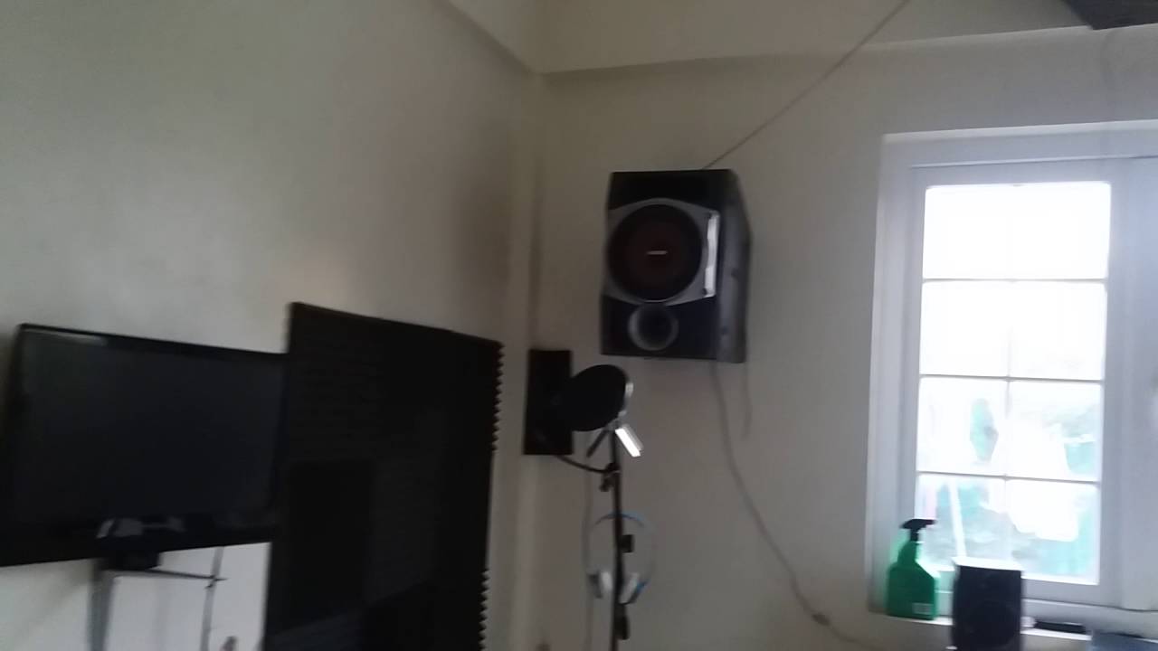 My small Studio set up (homestudio) - YouTube