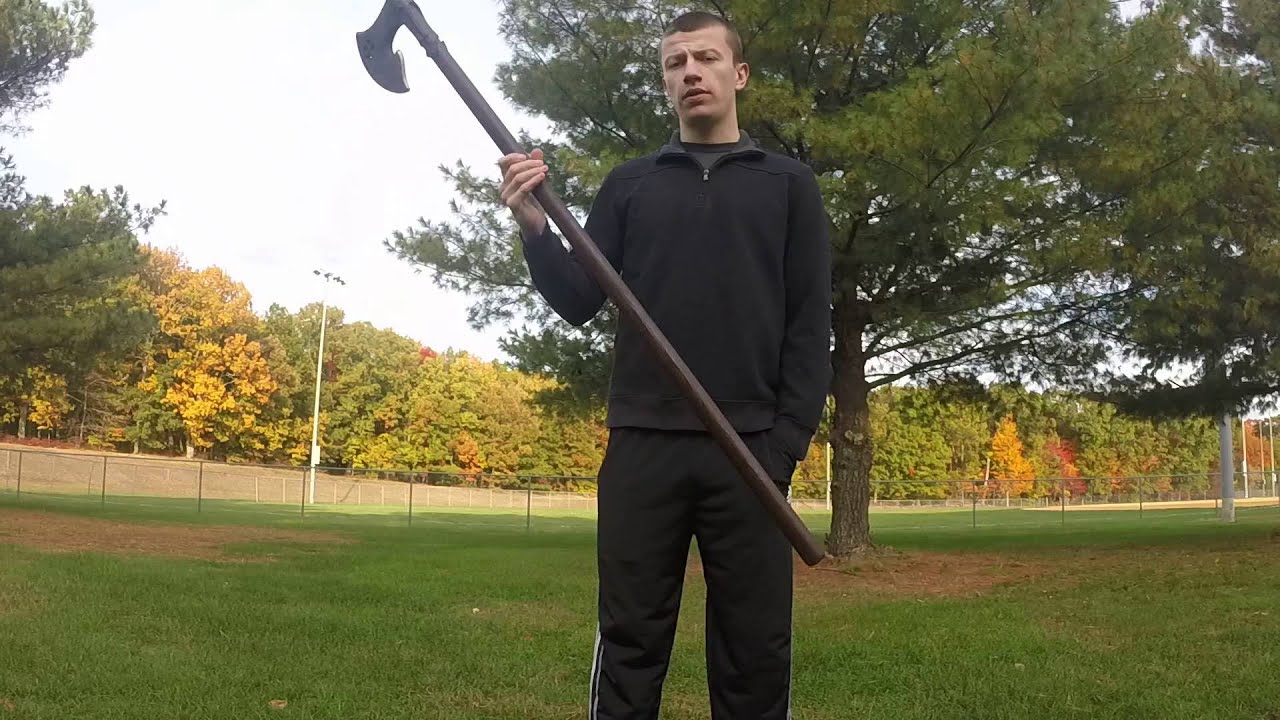 Njlarp Review: Yngvar, The Raven Feeder Axe - YouTube