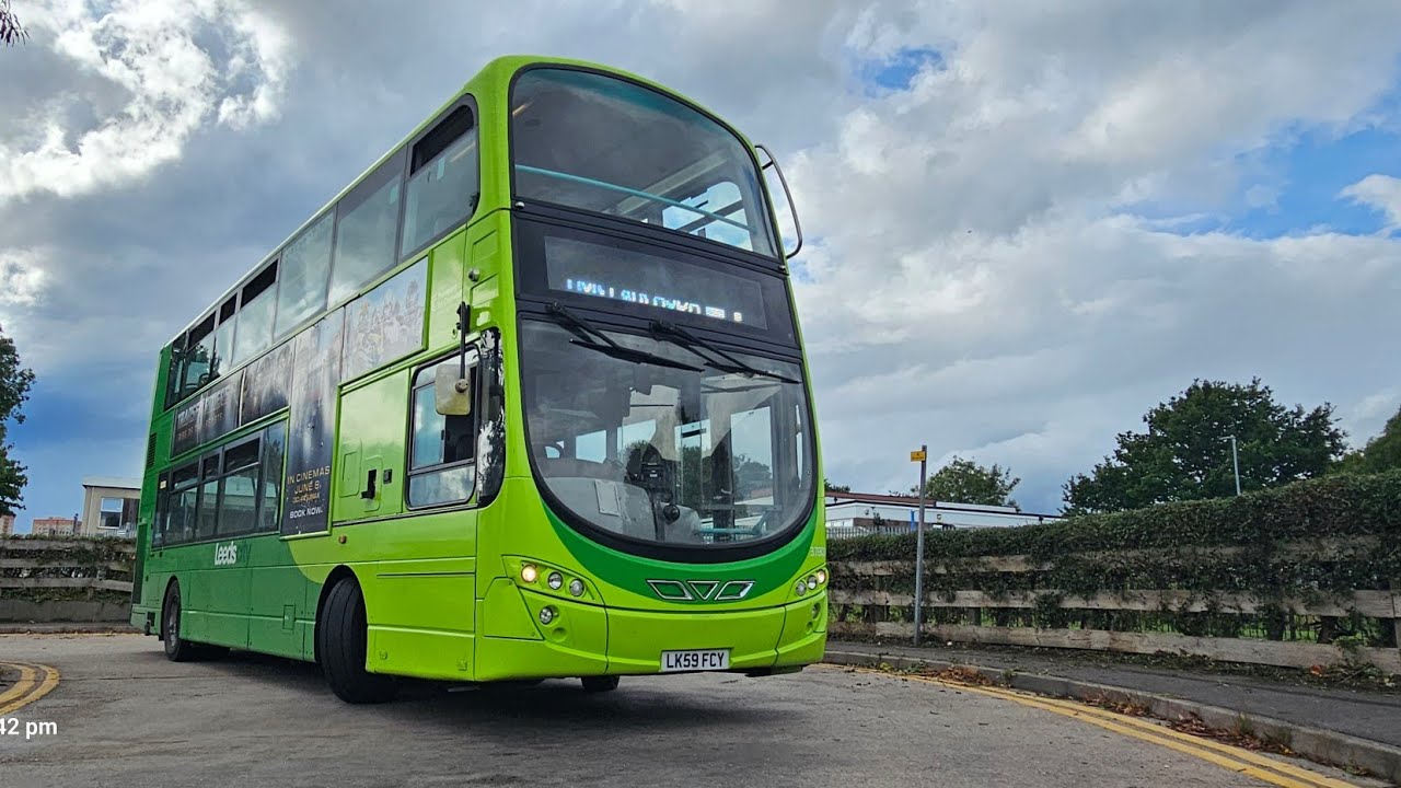 🚍*Walkaround *First Leeds 37803 LK59 FCY Volvo B9 - YouTube