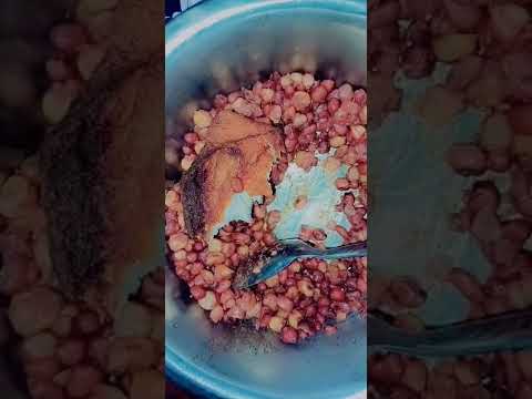 Canbuulo Ganleey iyo malaay la isku cunayo daawo - YouTube