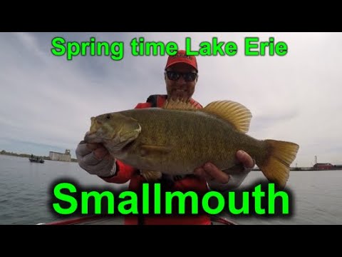 Spring time Lake Erie Smallmouth - YouTube