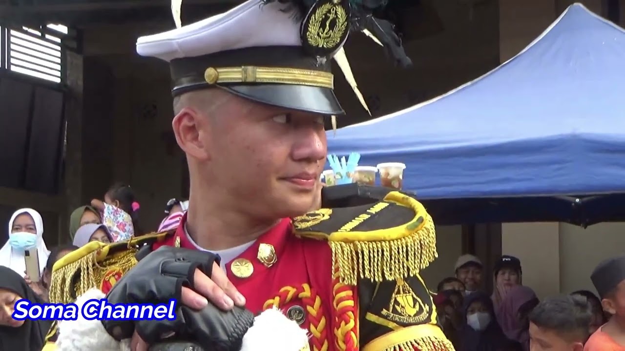 AKSI MEMUKAU MAYORET GANTENG MARCING BAND STIMART AMNI SEMARANG - YouTube