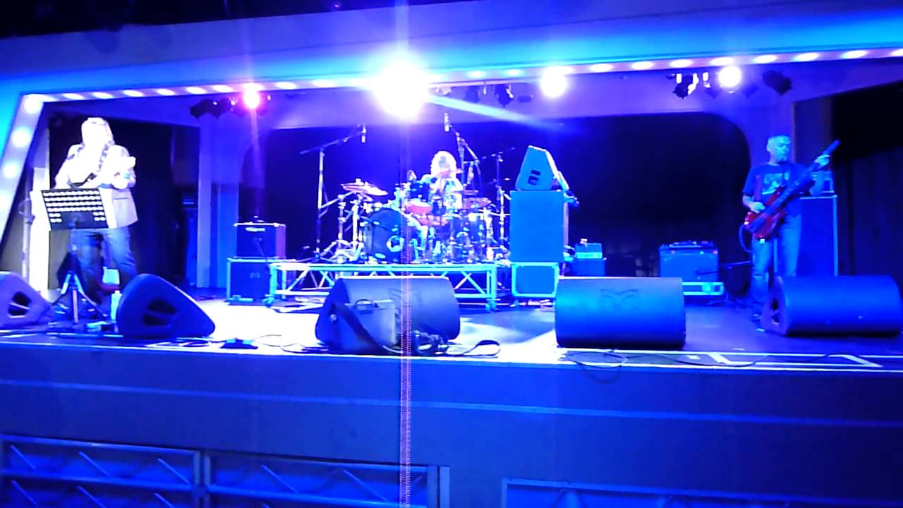 Ian Nix Band 'You Tell Me' 25.1.14 - YouTube