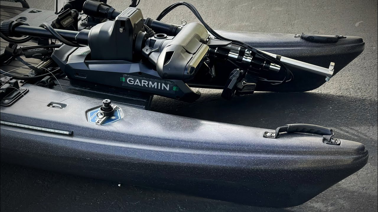 GARMIN FORCE “KRAK”EN KAYAK - YouTube