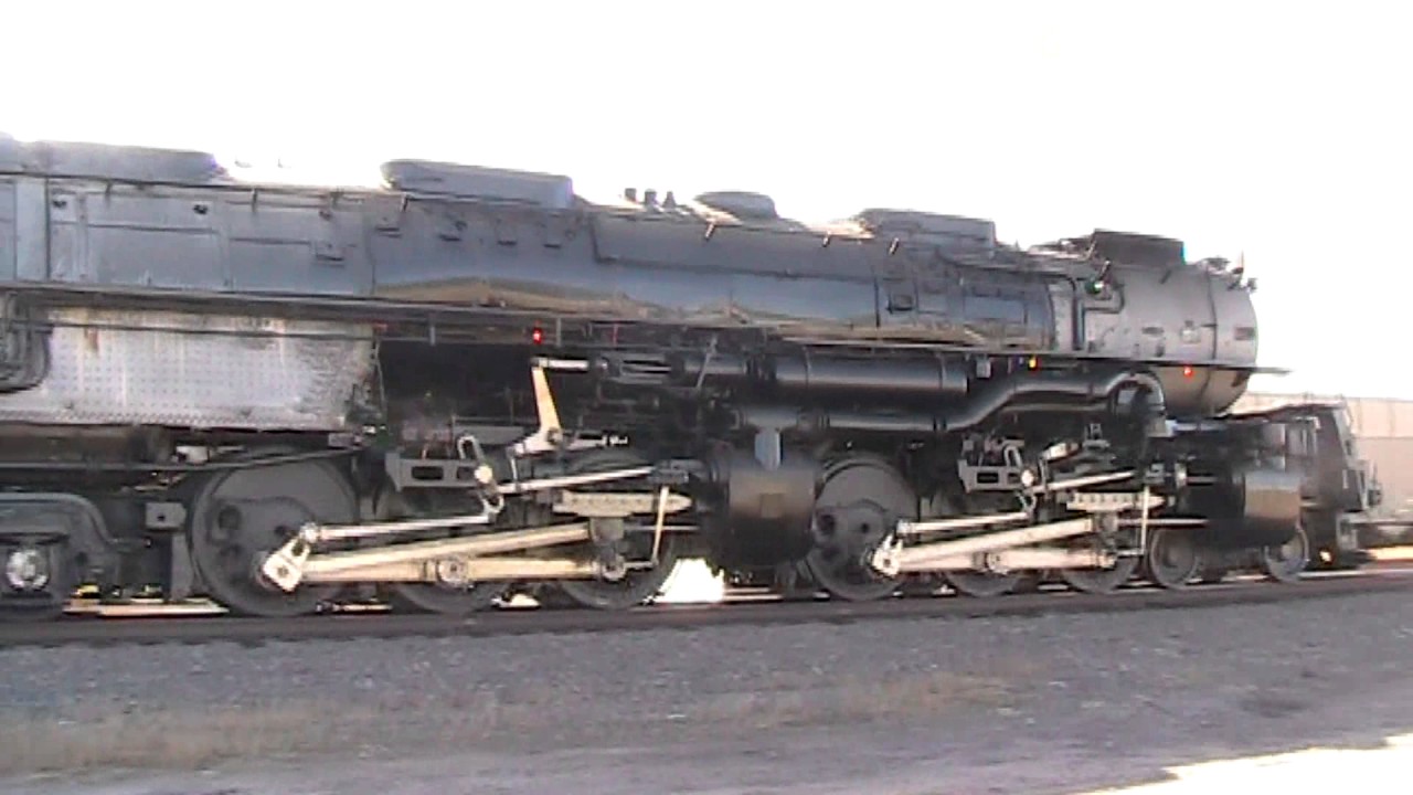 Union Pacific 3985 Challenger accelerates out of Sidney, Nebraska ...