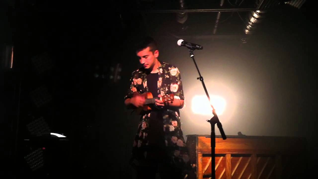 twenty one pilots Screen live - YouTube