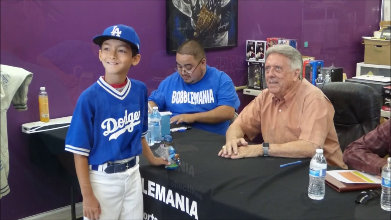 Rick Monday Signing 4/29/17 at Bobblemania - YouTube