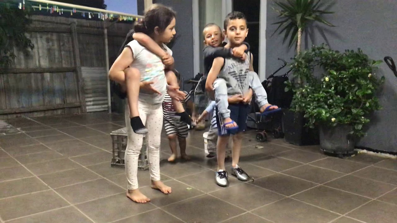 Piggy back challenge - YouTube