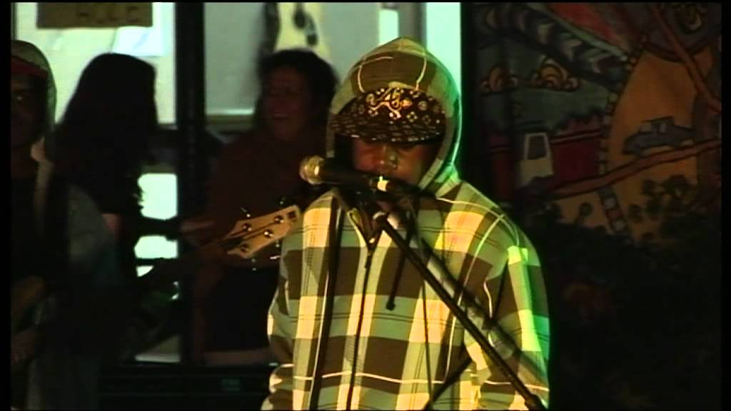 Blue White and Yellow Laramba Men Mobfest 2010 - YouTube