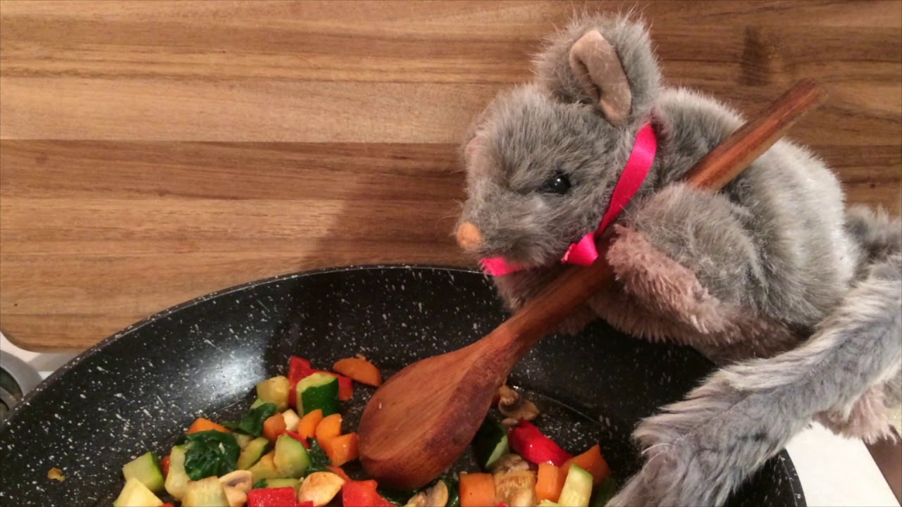 The Furry Chef, How to cook Stir Fry Vegetables - YouTube