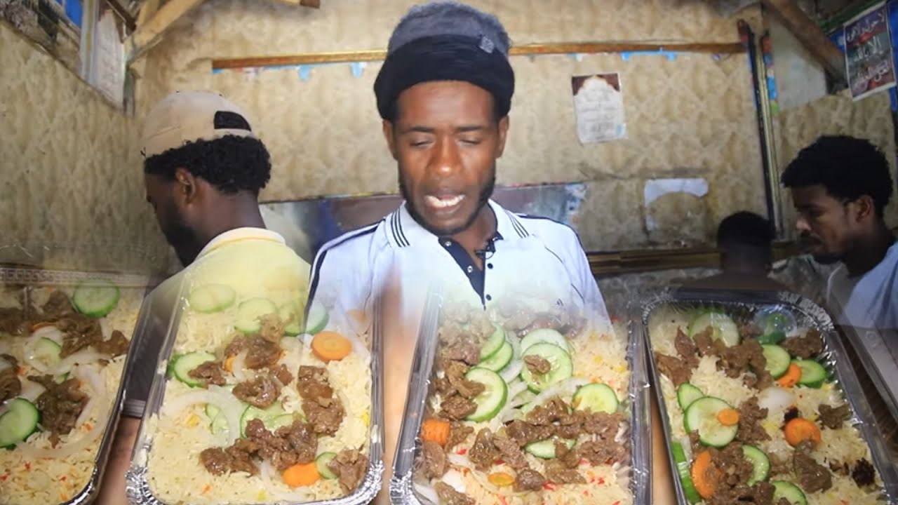 Maxaad kala socotaa Maqaayada keliya ee Muqdisho ku taalo ee furan ...