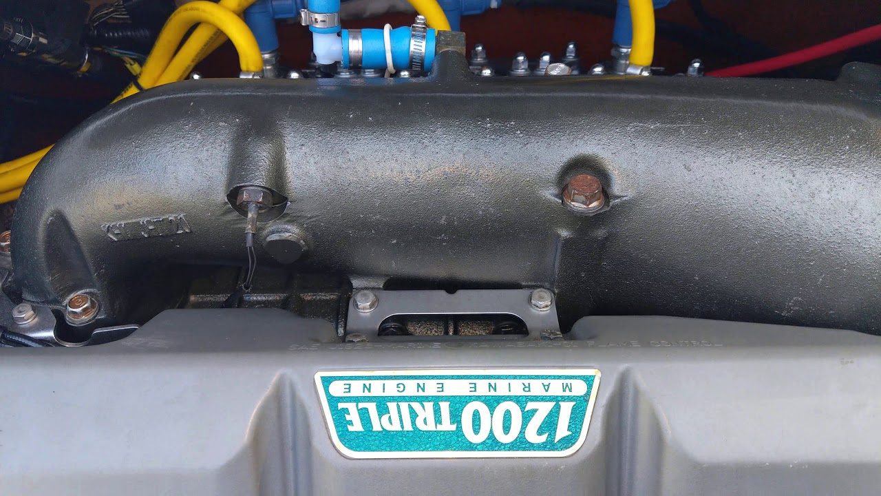 Kawasaki 1200 STX-R running - YouTube