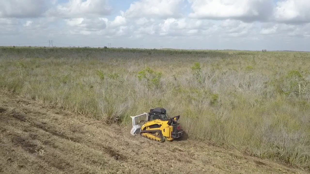 SK140 CTL - Denis Cimaf 180D 7MPH MULCHING - YouTube
