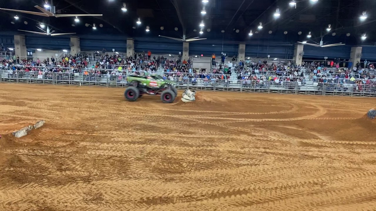Xtermigator Monster Truck 2 Wheel Skills Okeechobee FL - YouTube