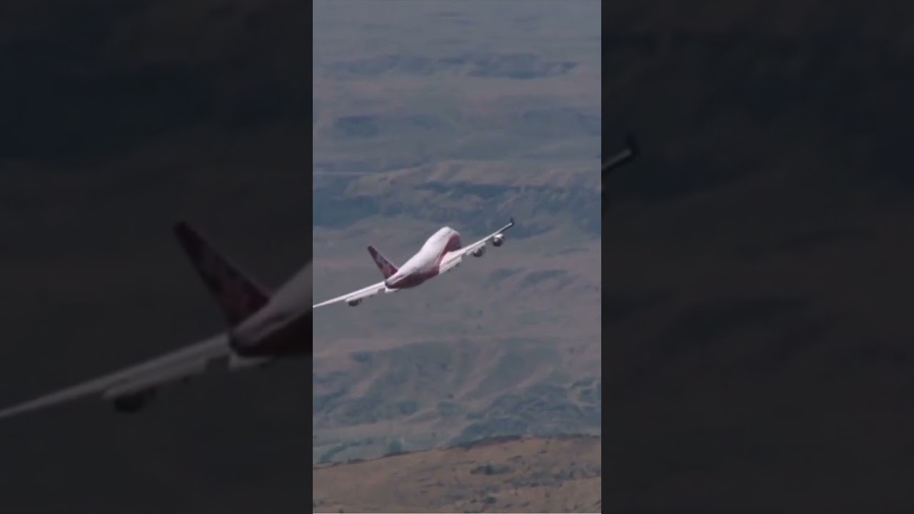 Supertanker Boeing 747 Water bomber - YouTube