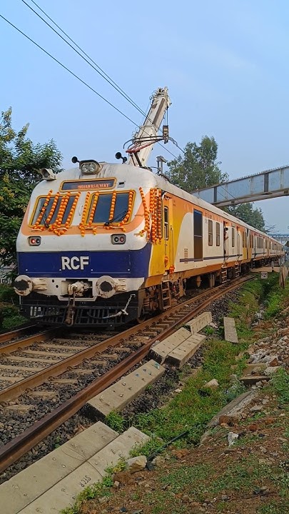 RCF MEMU Train l Gondia - Tirodi MEMU Train arriving at Balaghat Junction #shorts # ...