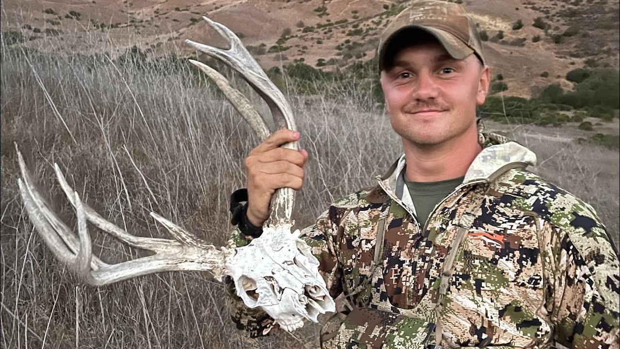 Mule Deer Hunting The Pacific Coast!! Camp Pendleton Bow Hunting. - YouTube