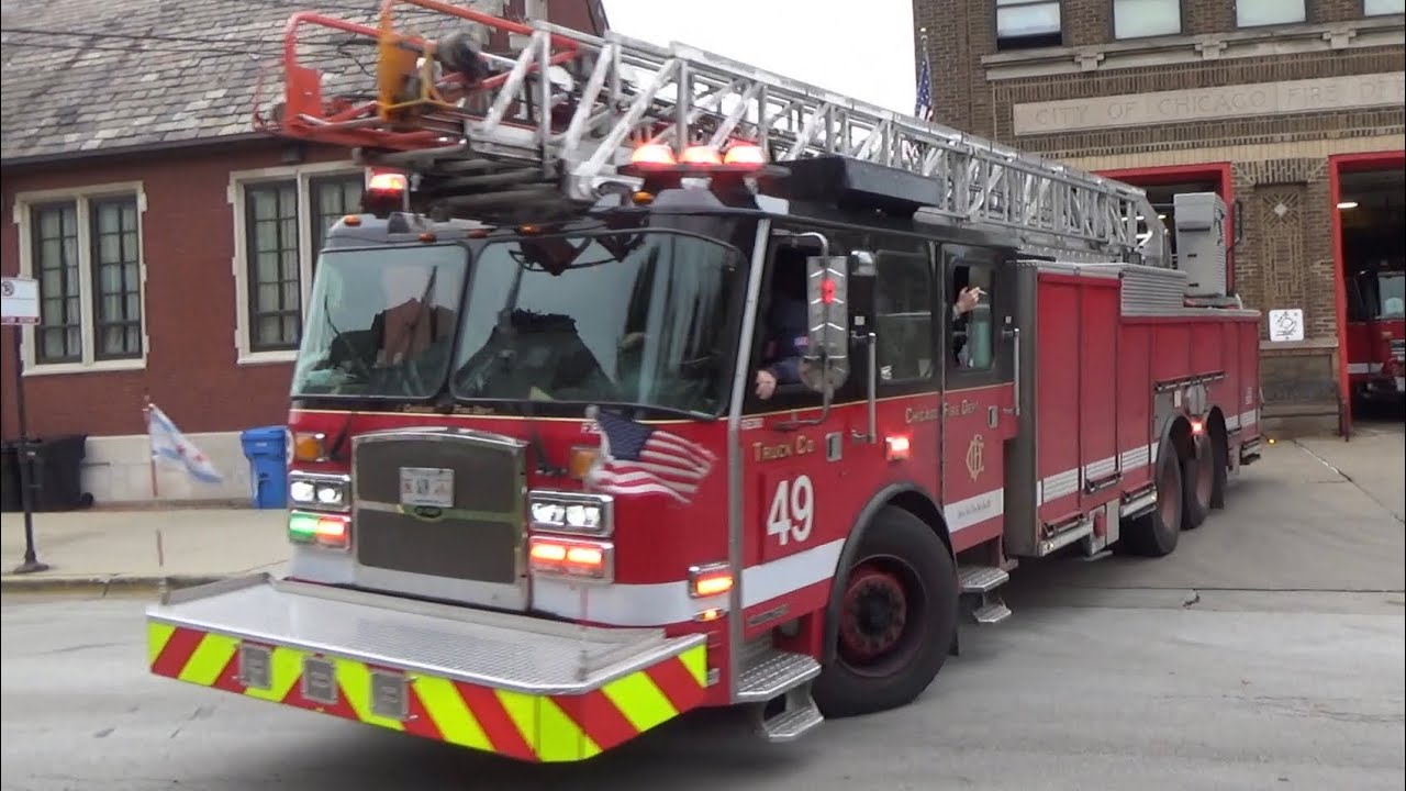 Chicago Fire Department Truck 49 Responding Urgently - YouTube