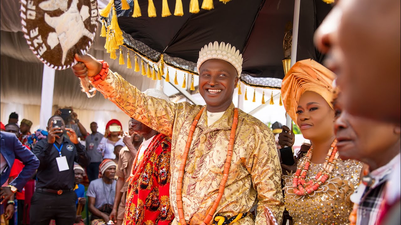 Official Coronation Highlight of Eze Aro of Arochukwu, His Eminence ...